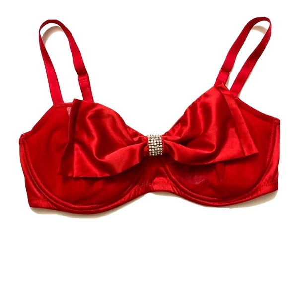 Victoria's Secret | Intimates & Sleepwear | Nwt Victoria Secret Red Bra ...